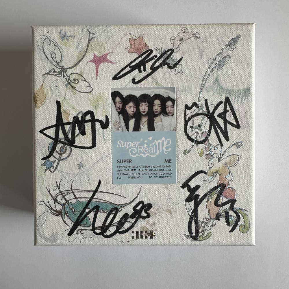 ILLIT SIGNED 1ST MINI ALBUM 'SUPER REAL ME' - SUPER ME VERSION