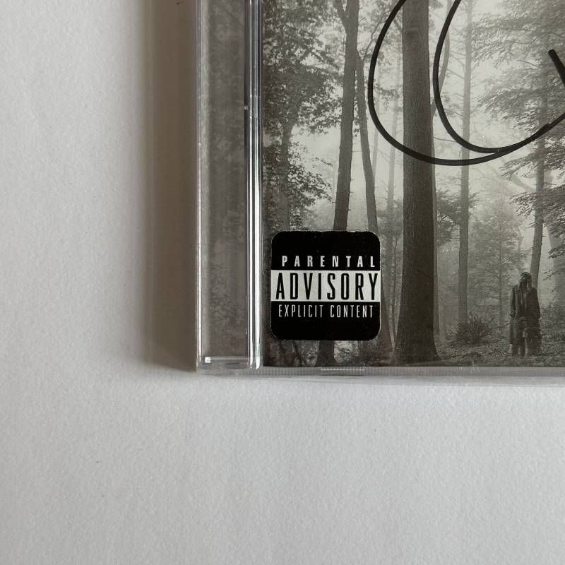 TAYLOR SWIFT SIGNED 'FOLKLORE' ALBUM