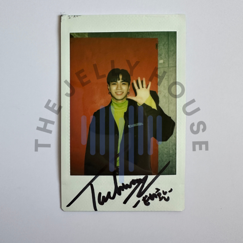 VANNER TAEHWAN SIGNED DEBUT ALBUM 'OVER THE WORLD' UNRELEASED POLAROID (V1)