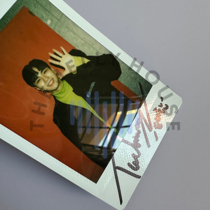 VANNER TAEHWAN SIGNED DEBUT ALBUM 'OVER THE WORLD' UNRELEASED POLAROID (V1)